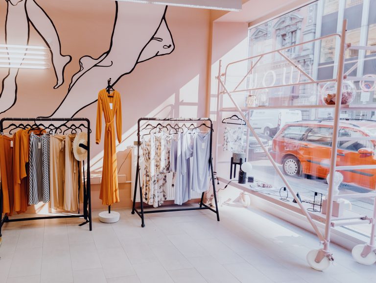 How we turn a pink interior design in a cool-chic shop design